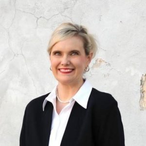 EP 72 - Tangi Carter - How to Attract the Ideal Client and How to Weed ...